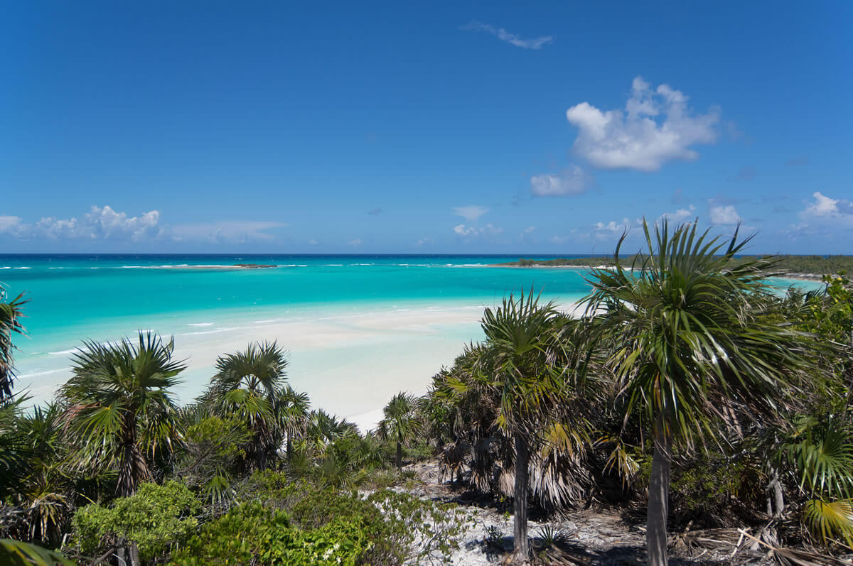 The Exuma Cays: A Pristine Archipelago in The Bahamas | LAC Geo