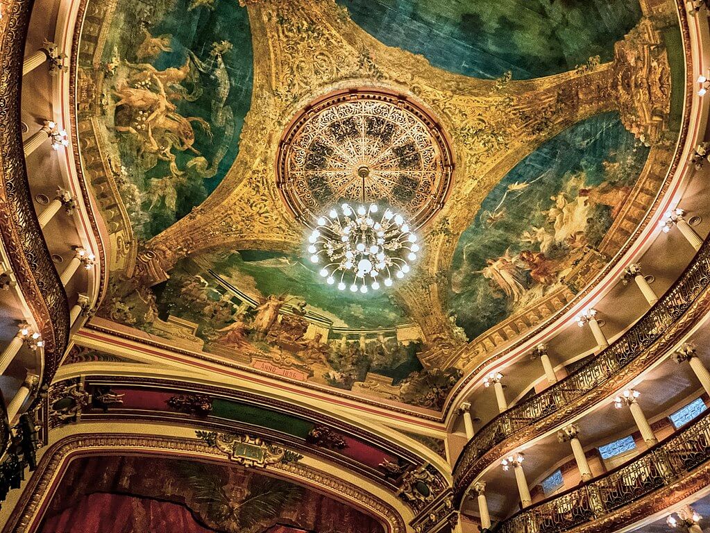 The Magnificent Teatro Amazonas: A Jewel in the Heart of the Amazon ...