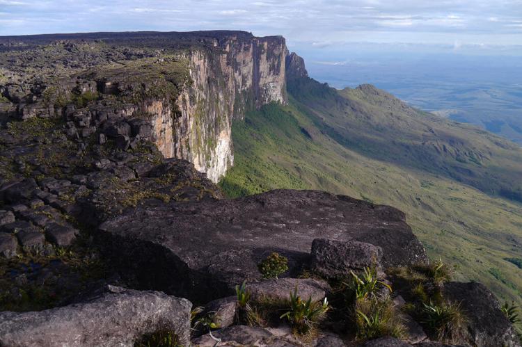 The Majestic Mount Roraima & Pacaraima Mountains | LAC Geo